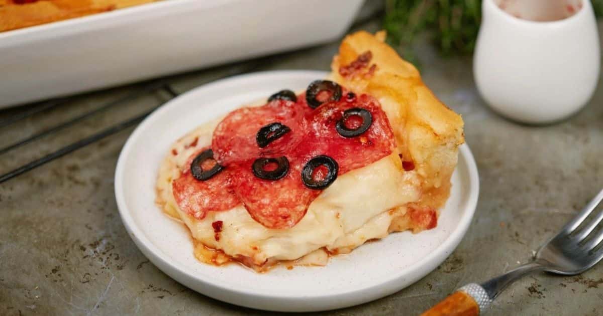Cheesy Deep Dish Pizza Casserole - Casserole Recipes